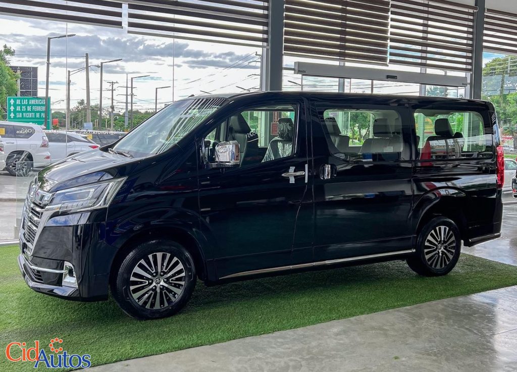 Toyota Hiace VIP Luxury 6 Pas. 2023 | Cid Autos