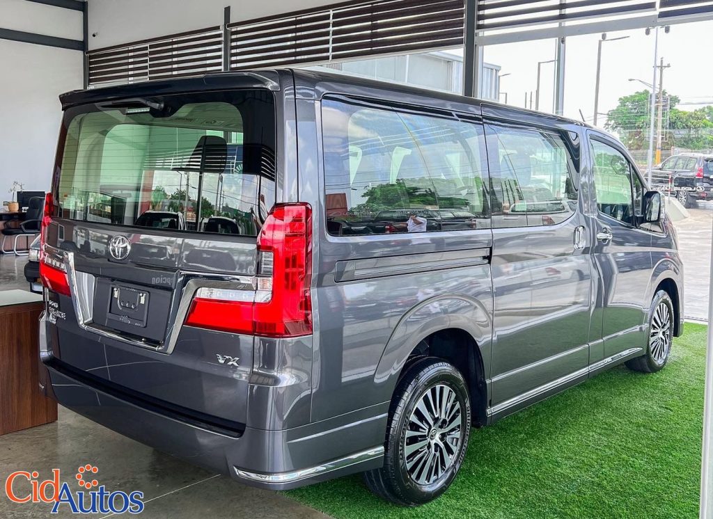 Toyota Hiace VIP Luxury 6 Pas. 2023 | Cid Autos