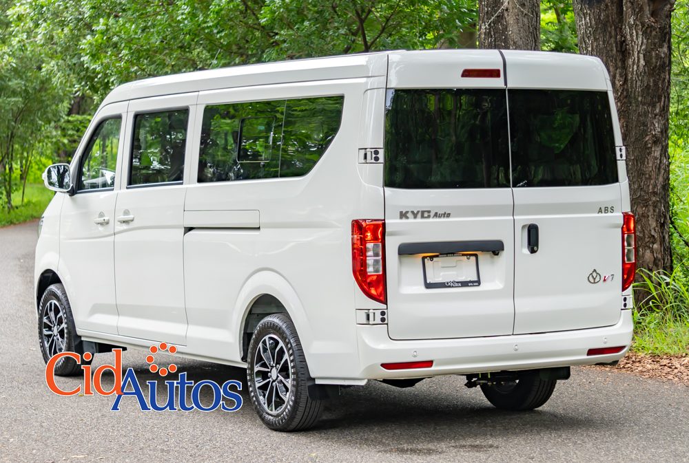 KYC V7 Lux 11 Pasajeros 2024 | Cid Autos