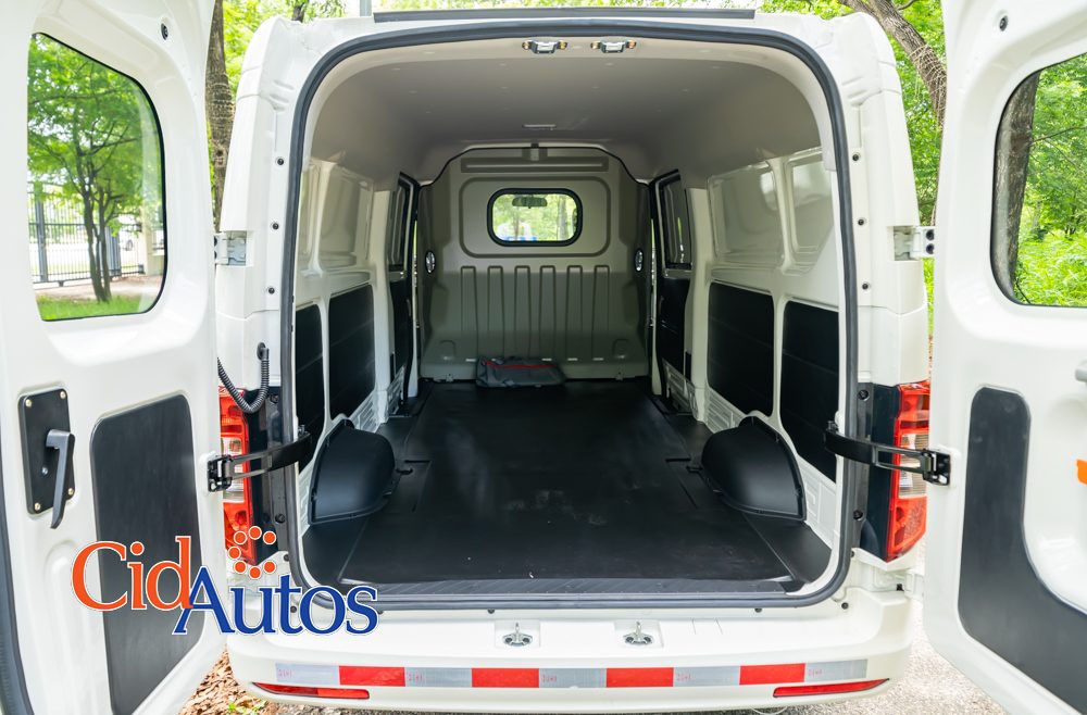 KYC V7 Furgoneta 2024 | Cid Autos