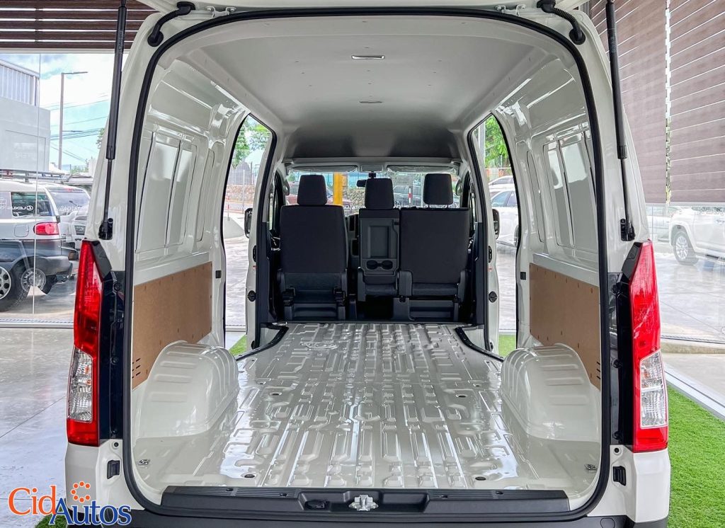 Toyota Hiace Carga Techo Alto 2024 | Cid Autos